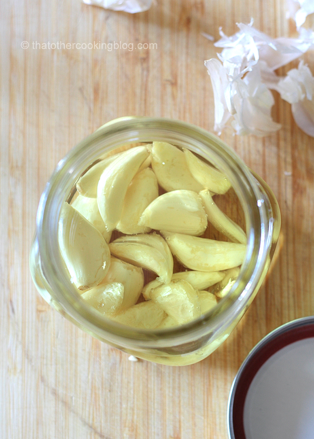 Cooking Tip : Peeling a Whole Head of Garlic In Seconds ...