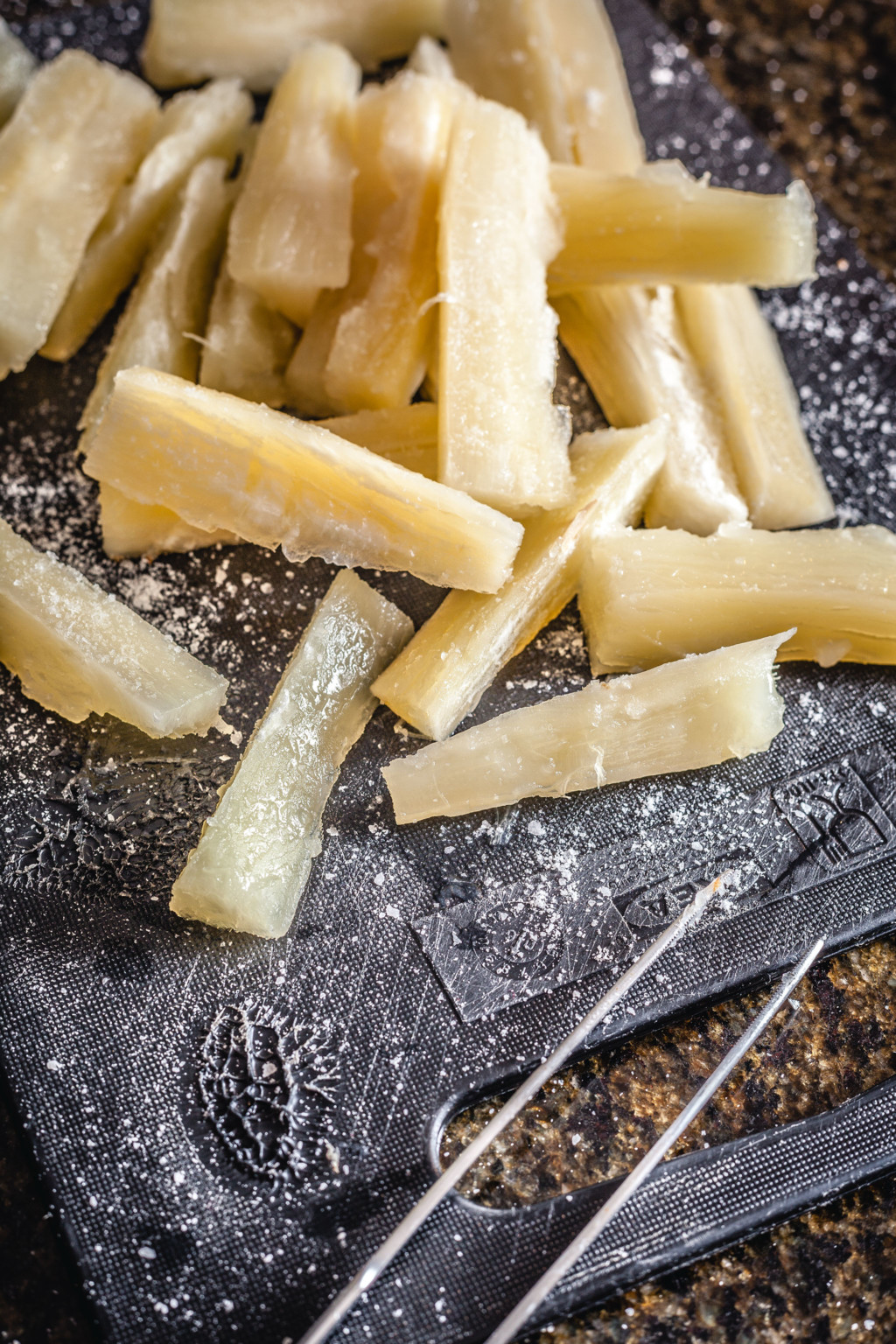 Yuca Frita! Yucca Fries! Fried Cassava! - thatOtherCookingBlog